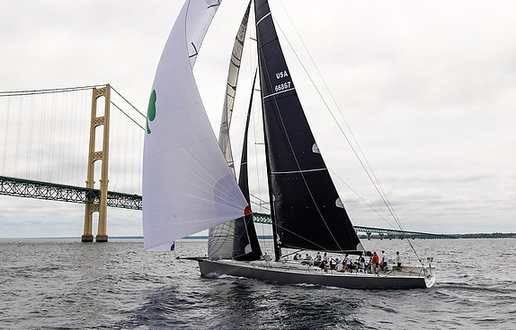 J/Sailors Set Chicago Mackinac Race and Super Mac Race Records!